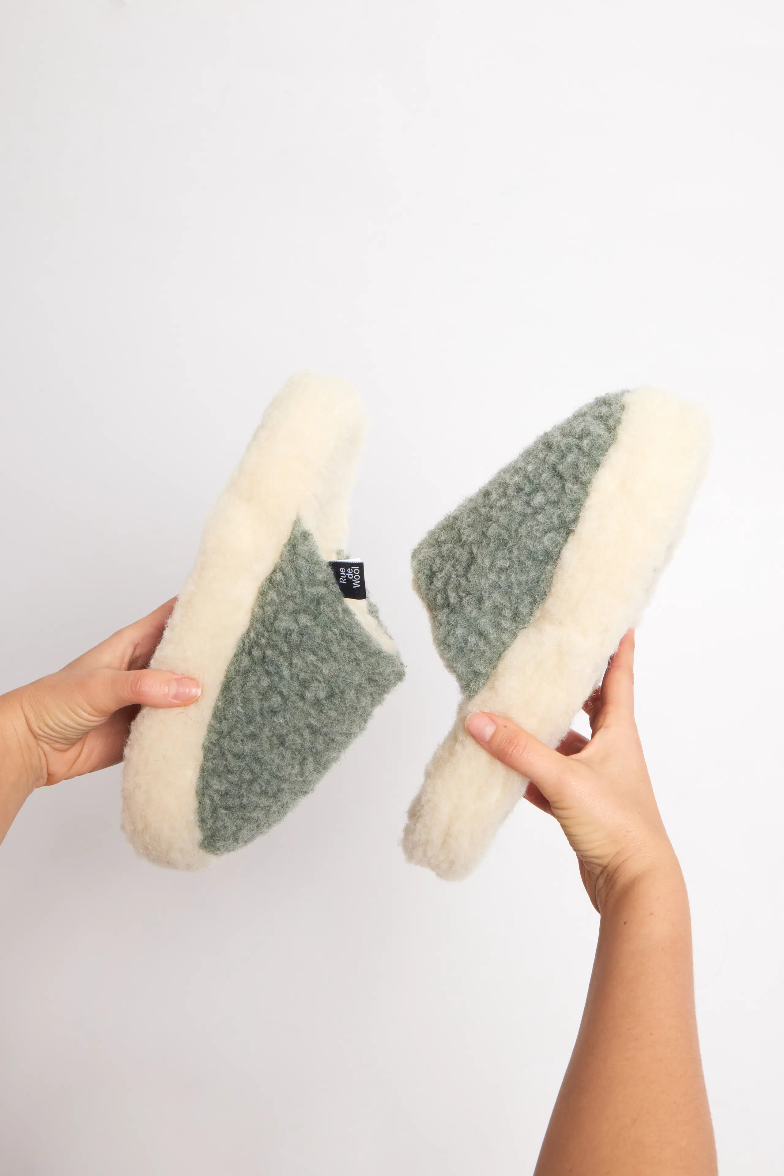 Rue de Wool The Nordic Mule Hausschuhe sea green/ natural - Rue de Wool ...